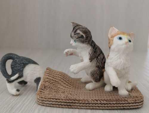 Котята играют schleich