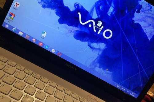 Ноутбук Sony Vaio белый Sve151G13v