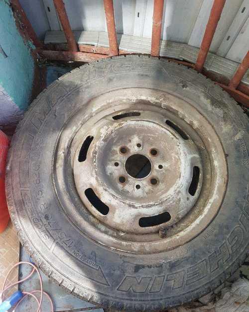 Колесо одно, штамп на лете мешлен 175/70 r13 4-98