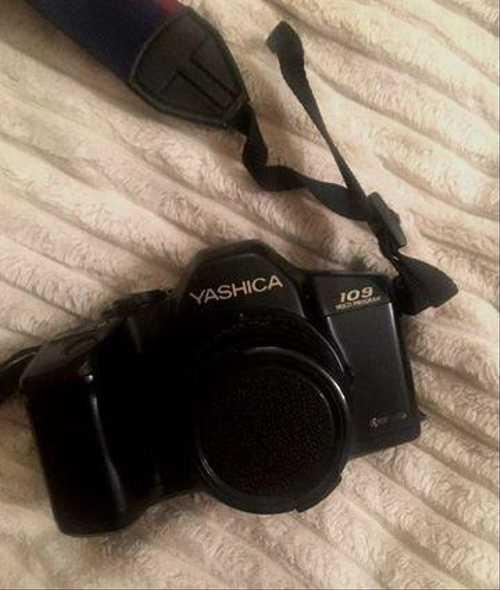 Пленочный фотоаппарат Yashica 109