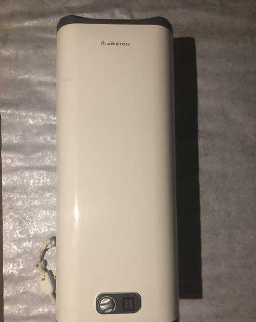 Водонагреватель Ariston SHT50V