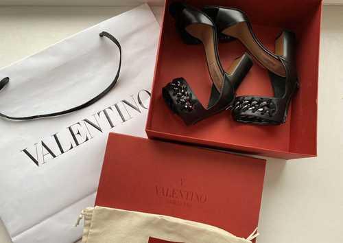 Босоножки Valentino