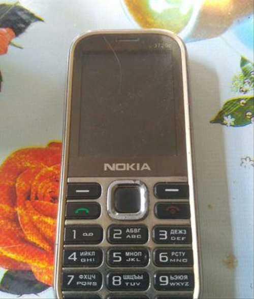 Телефон Nokia3720с