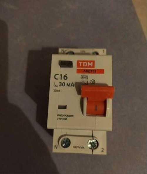 Автоматический выключатель TDM. 3 шт