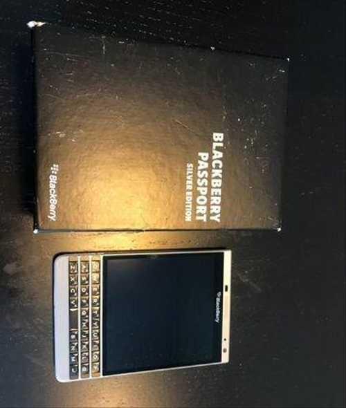 Телефон blackberry passport se
