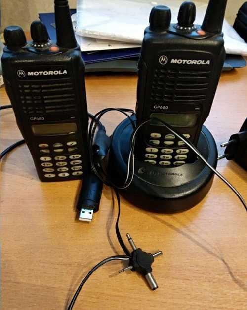 Портативная радиостанция Рация Motorola GP680