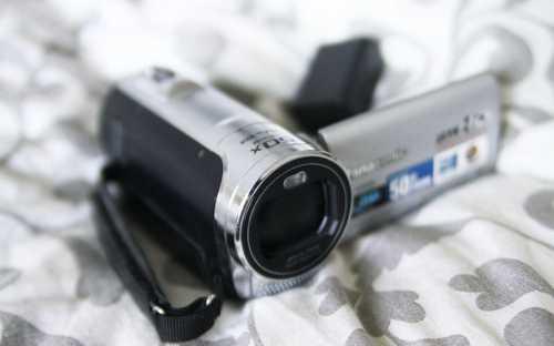 Видеокамера Panasonic HC-V500