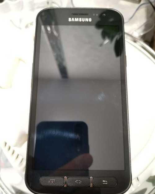 Телефон Samsung Galaxy Xcover 4