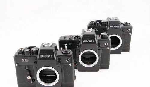 3 фотоаппарата Зенит-19 без объективов