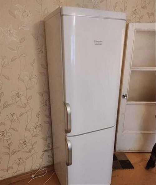 Холодильник Ariston Hotpoint rmba 1200