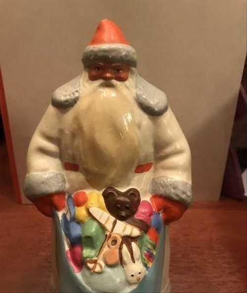 Дед Мороз из папье-маше Ленигрушка