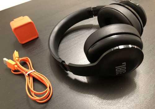 Беспроводные наушники JBL everest 700