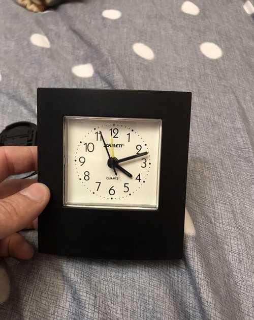 Часы-будильник