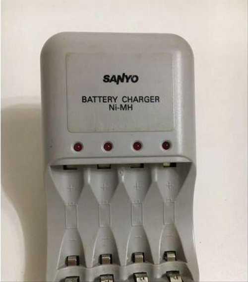 Зарядное устройство sanyo для 2х/4х аккум. AA, AAA