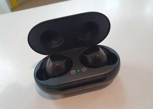 SAMSUNG galaxy buds