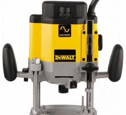 Фрезер DeWalt DW 615