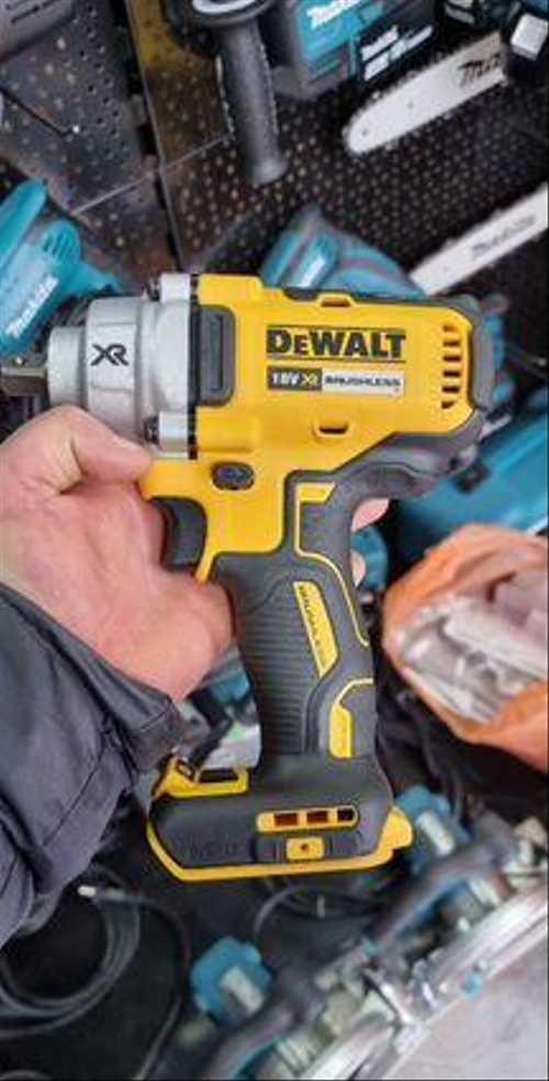 Гайковерт Dewalt