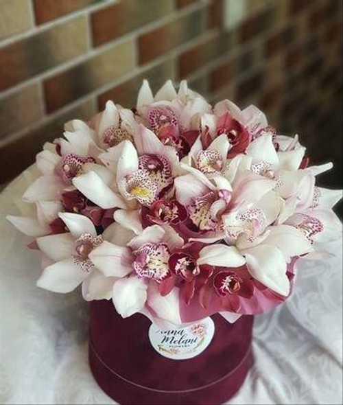 Коробочка из орхидей