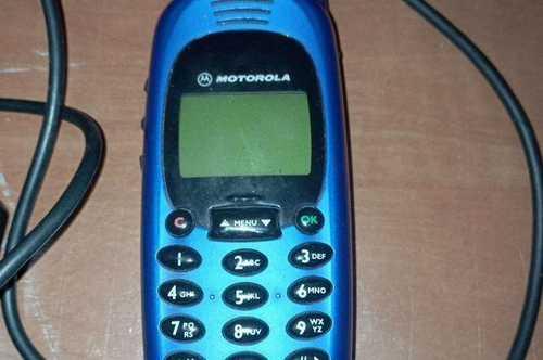 Древний сотовый Motorola Telfort CD930