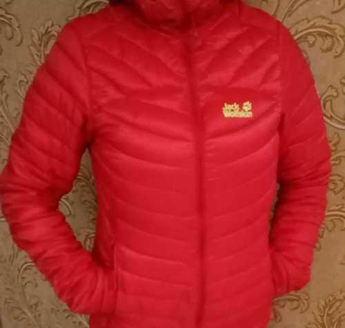 Микропуховик женский Jack Wolfskin
