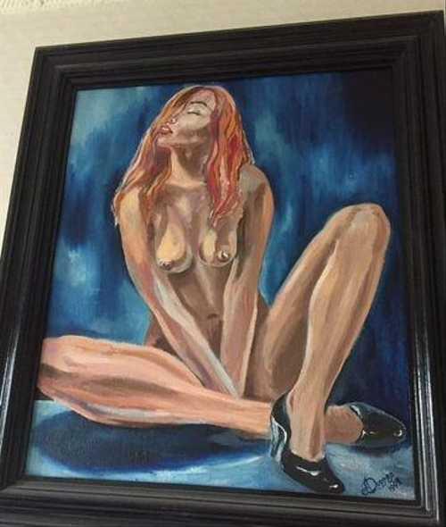 Картина нарисованная голая женщина в рамке