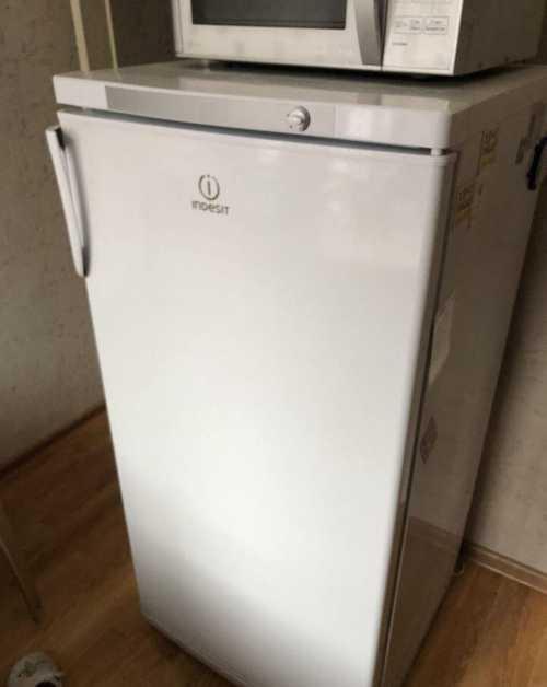 Холодильник Indesit sd 125 белый