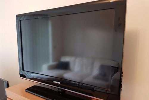 Тв Samsung 32" LE32B530P7W FullHD