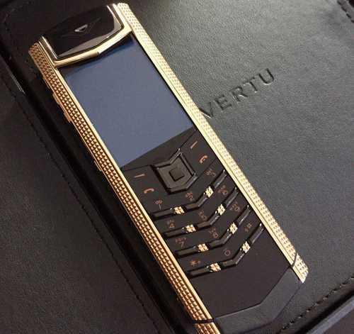 Vertu Signature S Design Clous De Paris Red Gold