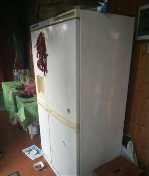 Холодильник бу Электролюкс трехкамерный