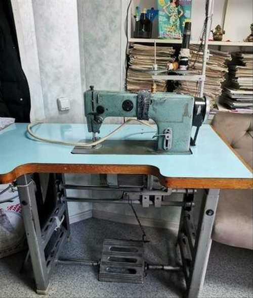 Промышленная швейная машина 1022 класс