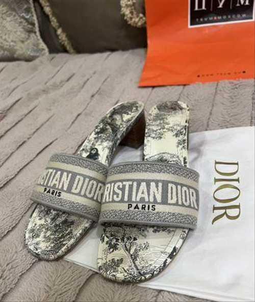 Шлепки christian dior 38