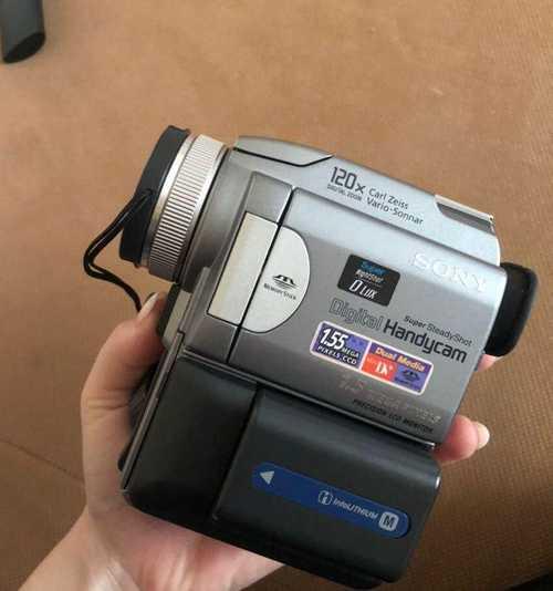 Видеокамера sony Digital Handycam