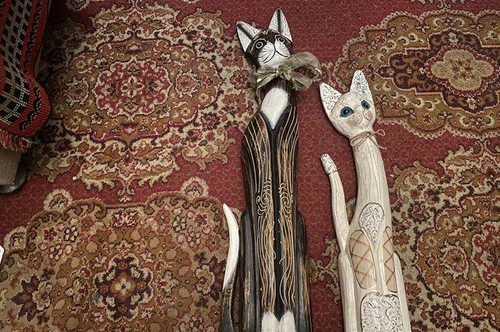 Деревянные статуэтки кота и кошки