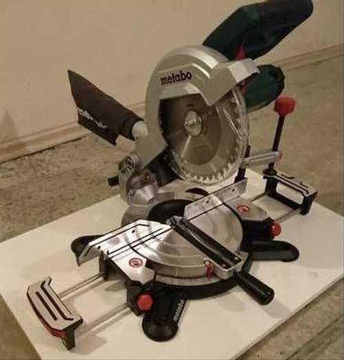 Торцовка с протяжкой бу. Metabo KGS 305 M. Торцовочная пила Metabo KGSV 216 M. Торцовка Metabo KGS 305m. Торцовочная пила Metabo KGSV 72 Xact.