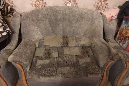 Диван, диван-малютка и 2 кресла