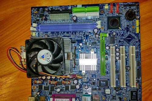 Материнская плата Gigabyte GA-K8VM800M