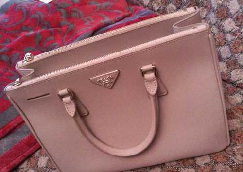 Сумка Prada Saffiano