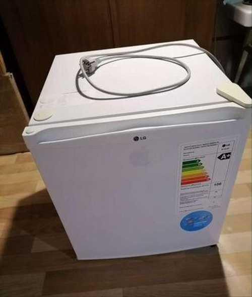 Минихолодильник (с морозилкой) модель LG GC-051SS