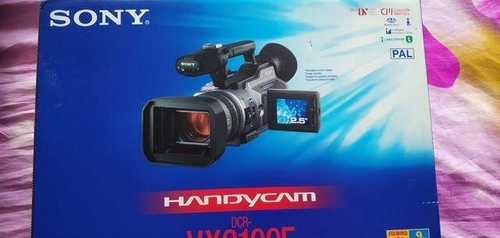 Видео-камера Sony Handycam DCR-VX2100E
