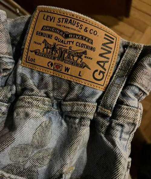 Джинсы ganni x levi’s