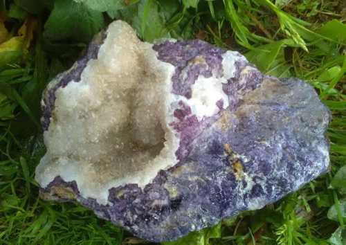Камень минерал Флюорит шары галтовка