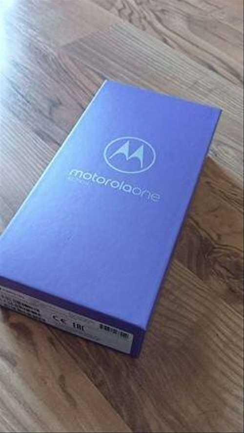 Смартфон Motorola One Action