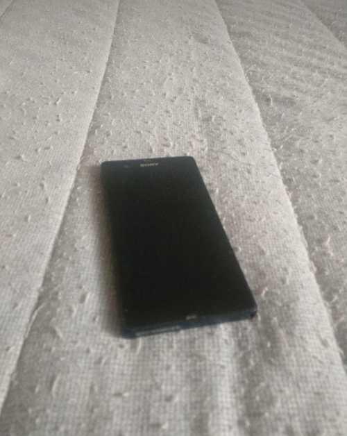 Телефон Sony Xperia Z