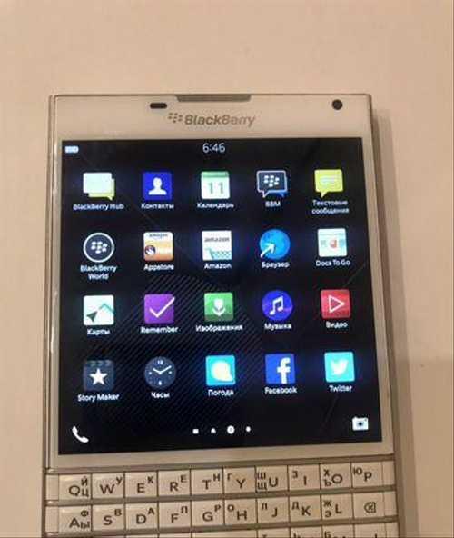 Телефон BlackBerry Passport