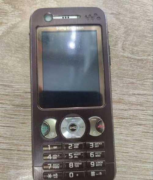 Телефон Sony Ericsson w890i