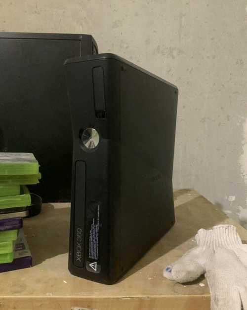 Xbox 360 S 4GB kinnect