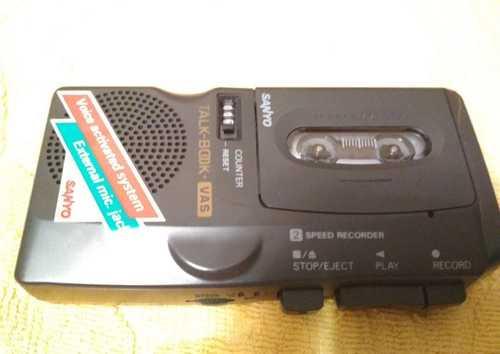 Японский диктофон на микрокассете