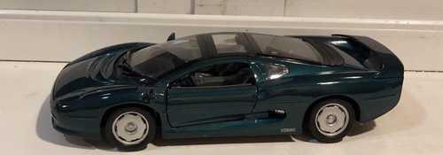 Jaguar XJ220 1:24
