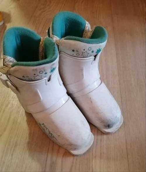 Горнолыжные ботинки детские. 30 размер