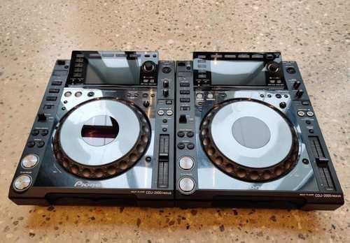 Пара Pioneer CDJ-2000Nexus